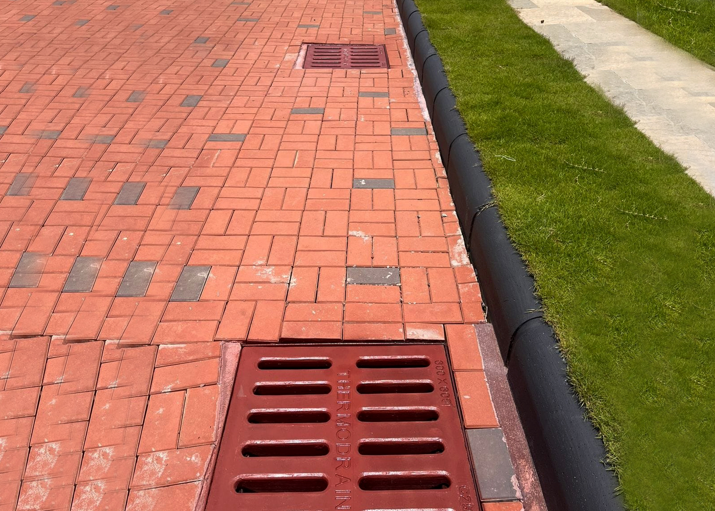 Gully Covers / Gratings, FRP Water Gully Covers, GRP Drain Covers ...
